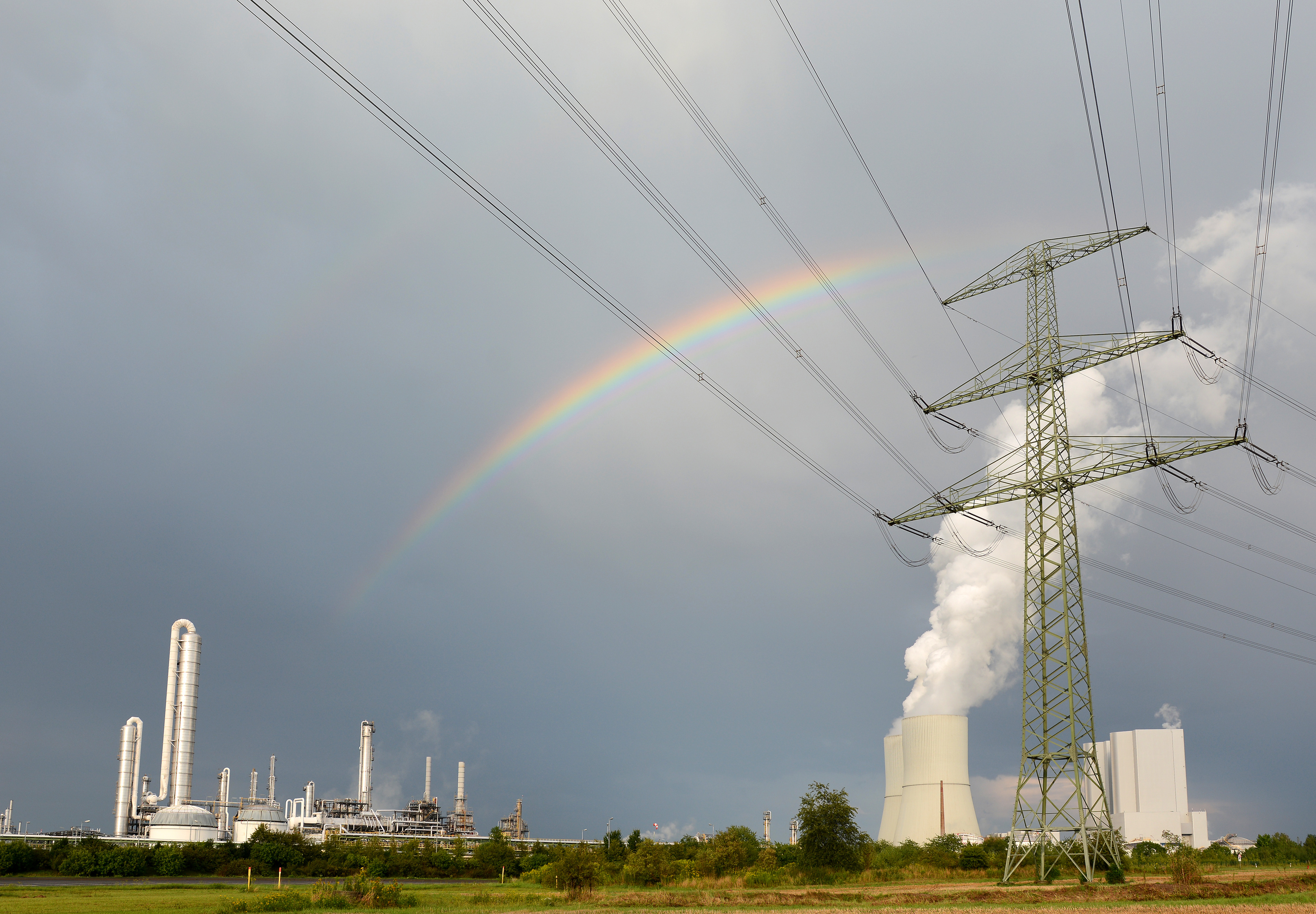 Dip in energy use, rise in renewables lowers German CO2 emissions ...